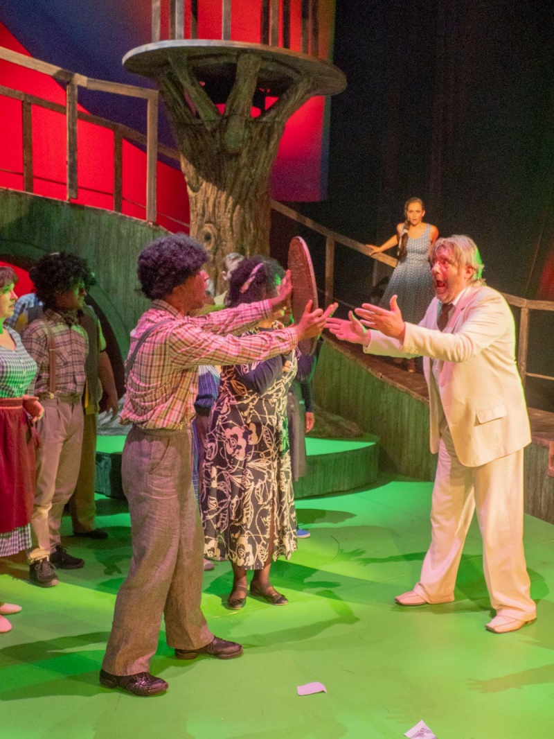 - DIVADLO F. X. ŠALDY LIBEREC